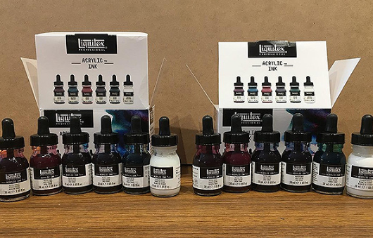 What is the difference between acrylic ink and alcohol ink - Becreative